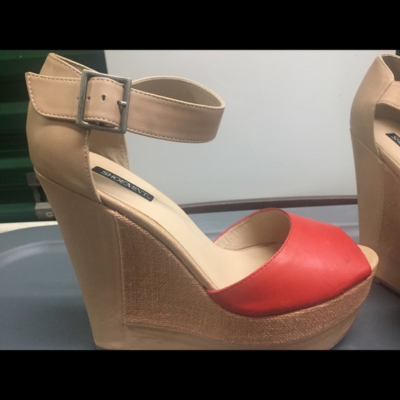 Shoemint | Shoes | Red And Tan Platform Sandals | Poshmark